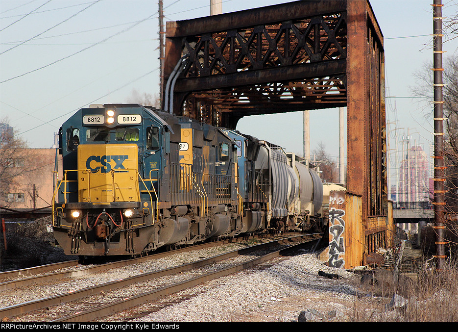 CSX SD40-2 #8812 on Q373-06